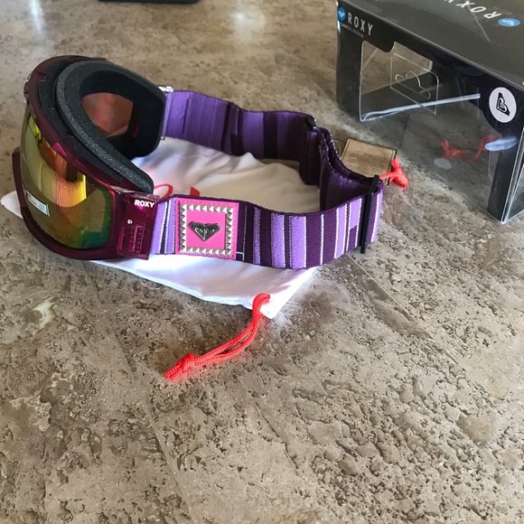 Roxy | Accessories | Roxy Snowboardski Goggles New | Poshmark
